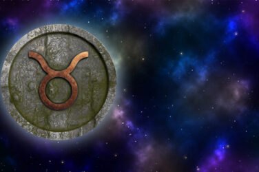 10 Best Crystals for Protection [Choose Yours] - Crystalopedia